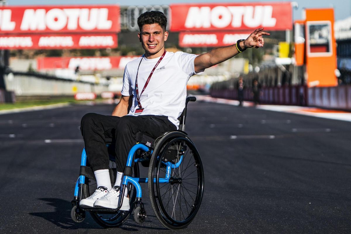 FIM возьмет на себя расходы по содержанию Карлоса Татая, ставшего ...