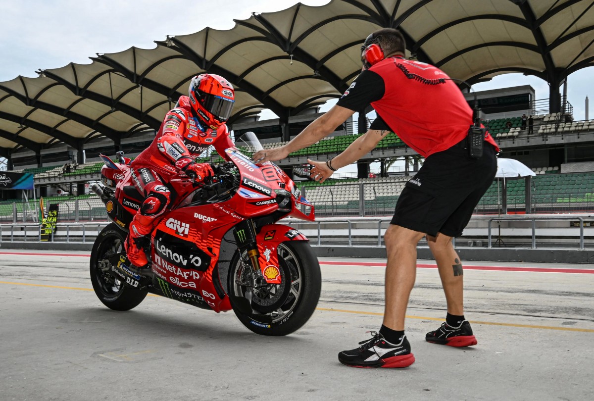 Тесты MotoGP 2025: Ducati внедрила новый Ride Height Device - и ...