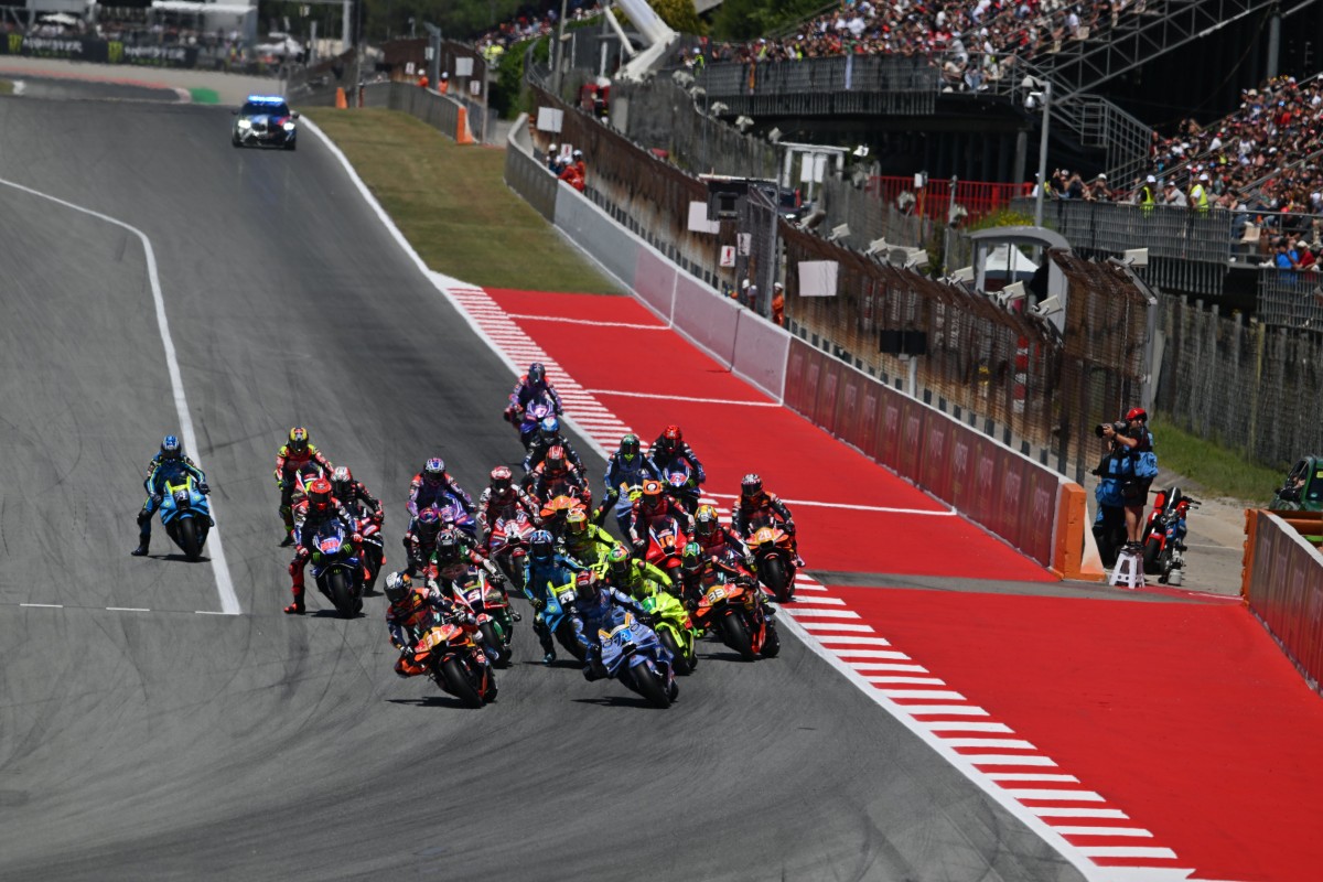 Большое решение: в MotoGP изменят габариты стартовой решетки и запретят ...